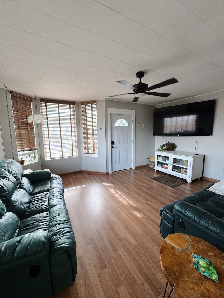 1910 Cozy Northside Cottage - Butte, MT