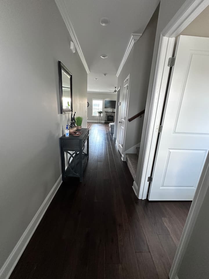 Cozy Spacious Townhouse - Cleveland, TN