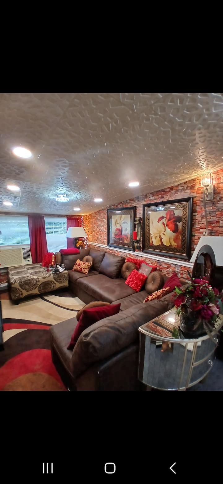 Beautiful Downtown Apartment - 羅裡