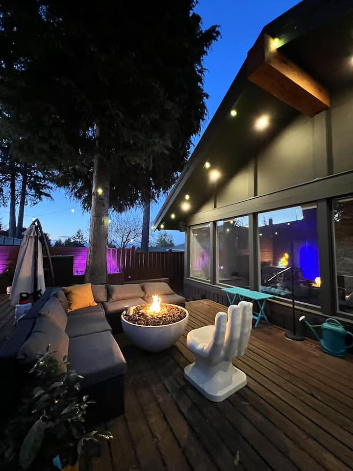 The Gathering Nest - Point Roberts, WA