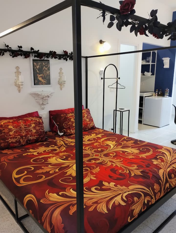 Good&evil
Rifugio Nel Cuore Dell'esoterica Città - Turin