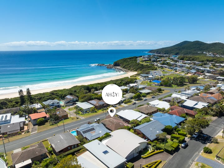 Beachfront Luxury - Games Room & Beach Essentials! - Forster