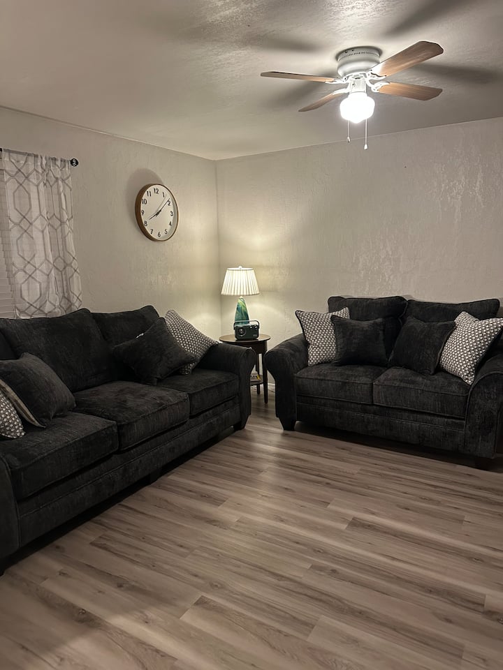 Cozy 2-bedroom Town House - Winnemucca, NV