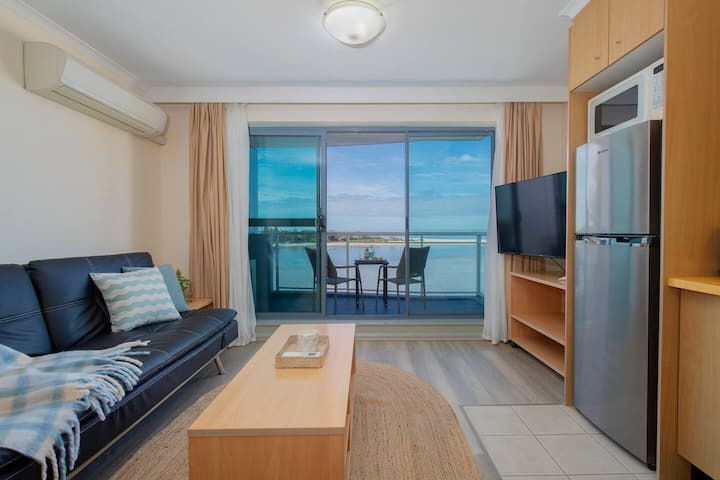 The Entrance Vista—waterfront Resort-style Stay - The Entrance