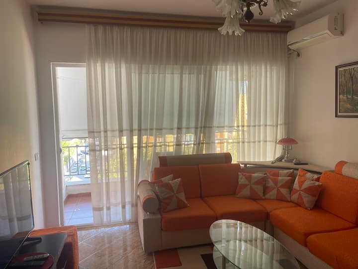 Sol Fusha E Aviazionit - Tirana