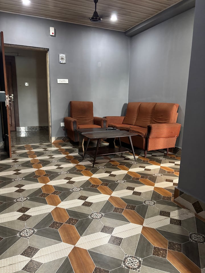 Stay In Our Cozy 2bhk Furnished Flat. - Siliguri