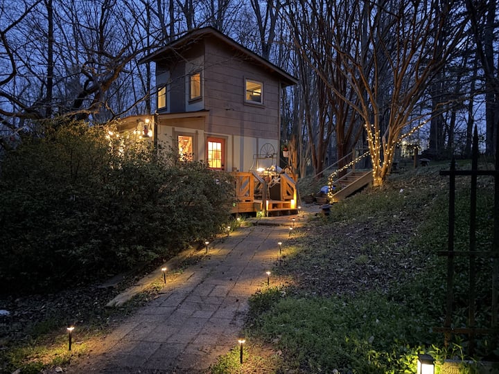 Tiny Home Getaway In The Woods - Kings Mountain State Park, Blacksburg