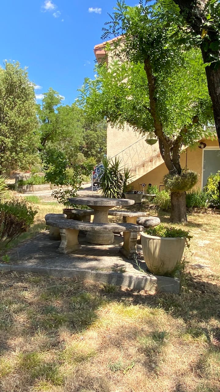 ÉCouter Le Bruit Du Silence, - Clermont-l'Hérault