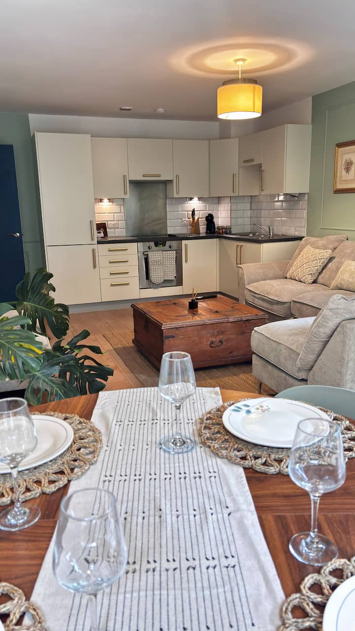 New 2 Bed Flat, Opposite The Co-op Arena - 奧爾德姆