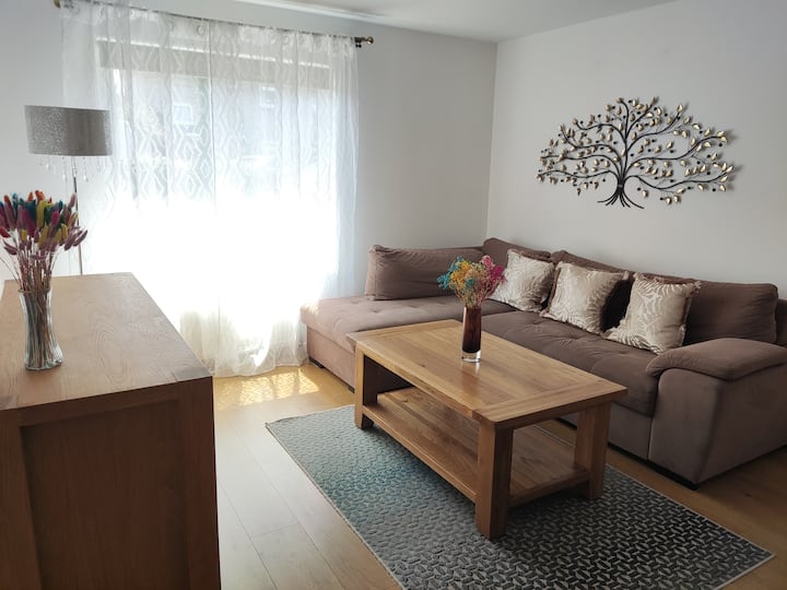 6-8 People, Garden, Parking Rb Hospital, Jp Morgan - Bournemouth