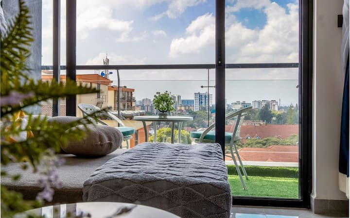 Nairobi City -Kilimani Next To Junction Mall - Nairobi