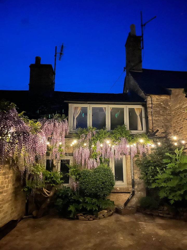 Beautiful Cotswold Cottage - Witney