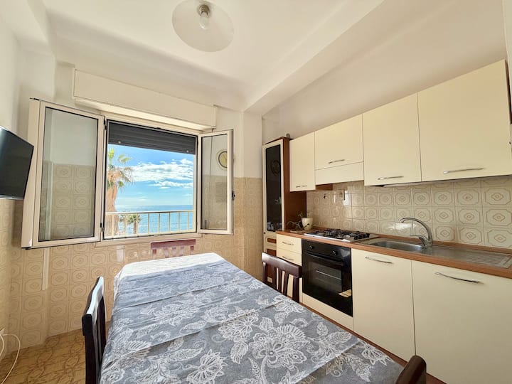 Sole - A Due Passi Dalla Spiaggia E Dal Centro - Bova Marina