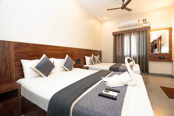 Hotel Elite Rameswaram   Deluxe Quadruple Room - Rameswaram