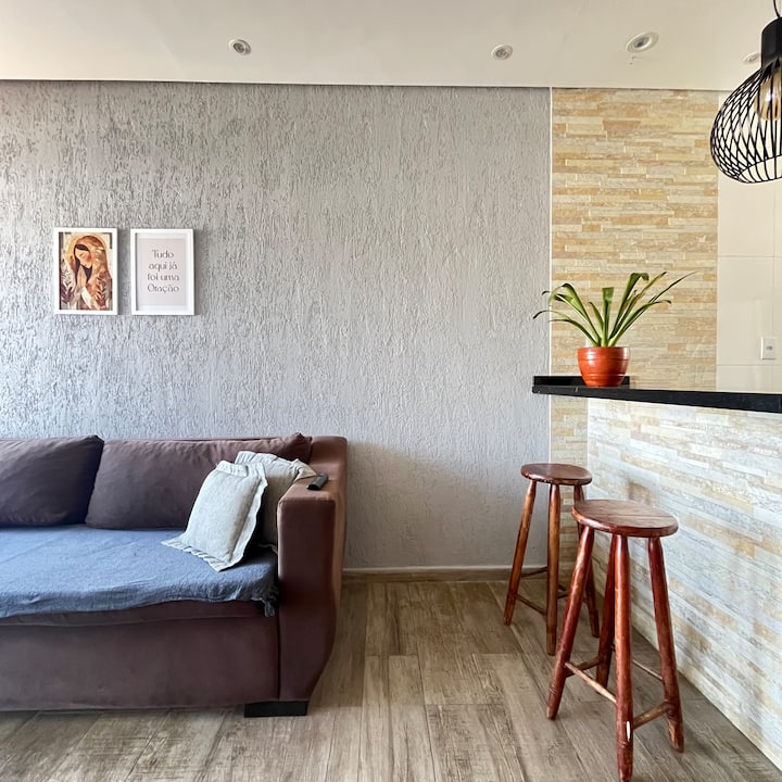 Apt No Centro Com Estacionamento Grátis - Poços de Caldas