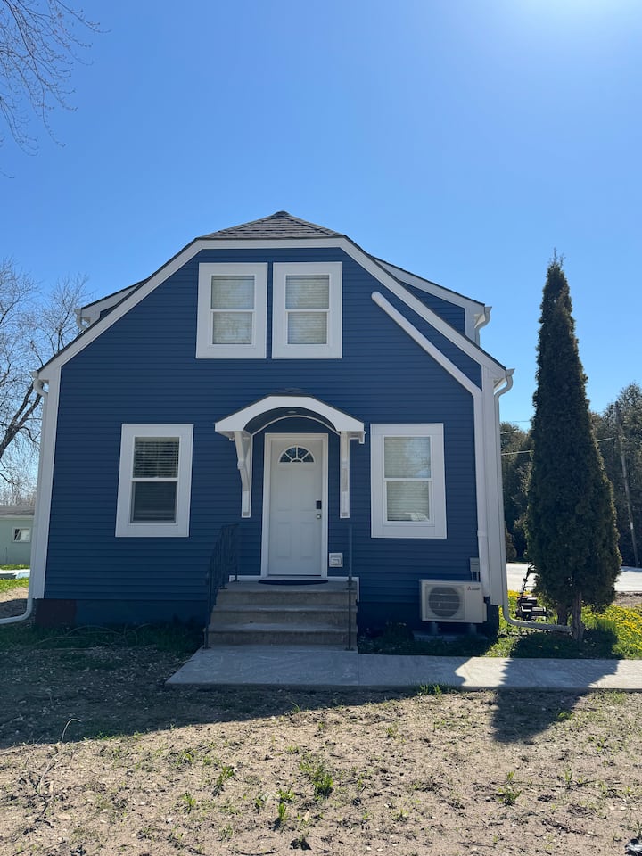 Charming Upstairs Retreat - Door County, WI