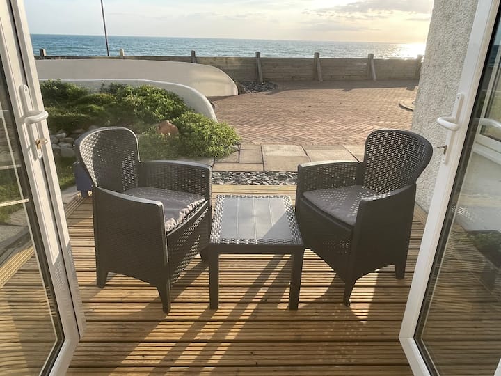 The Beach Annex @ Sydney House
2 Guests, 1 Ks Bed - Tywyn