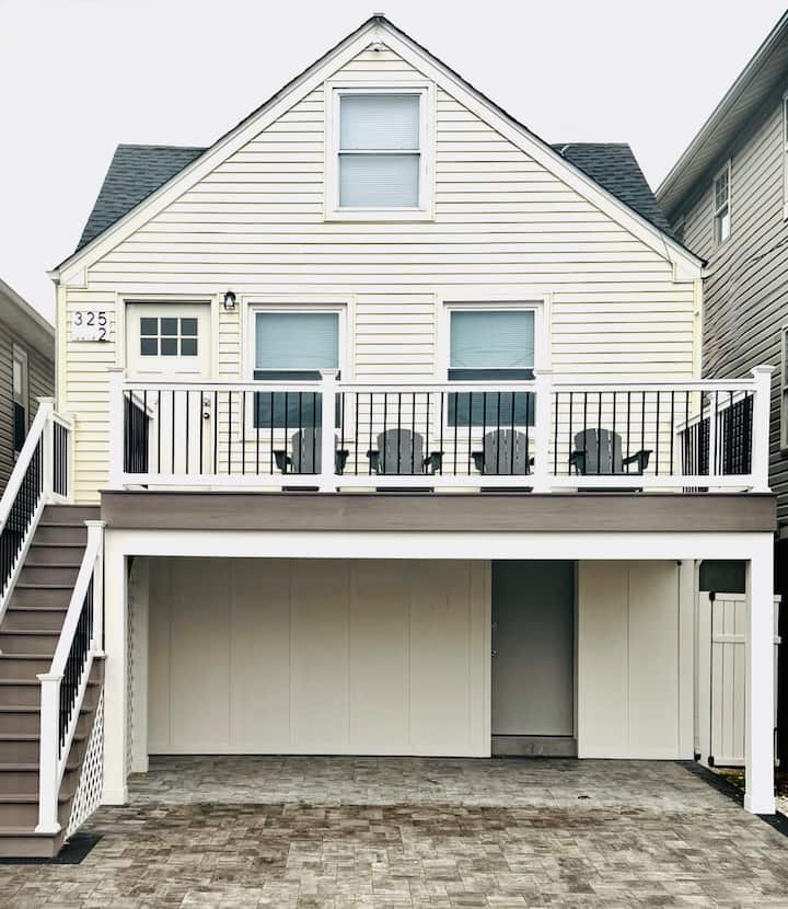 Gorgeous Beach House Sleeps 8 - 2 Units And Badges - Seaside Heights, NJ