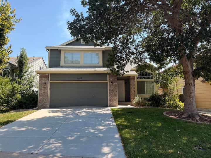 Chic Suburban Home - Aurora, CO
