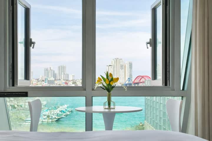 05.청초호 도보1분·고속버스터미널·속초해변 도보|호수뷰·야경|연박특가·호텔침구·넷플 - South Korea