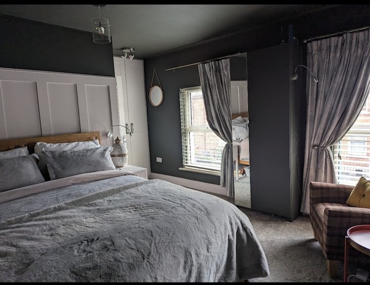 Red Brick Wonder - Dublin