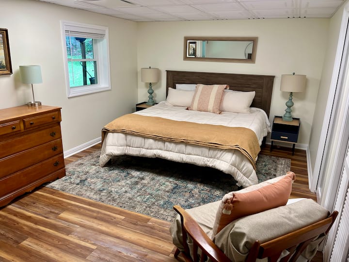 University Heights Getaway: Apartment Suite - Athens, GA