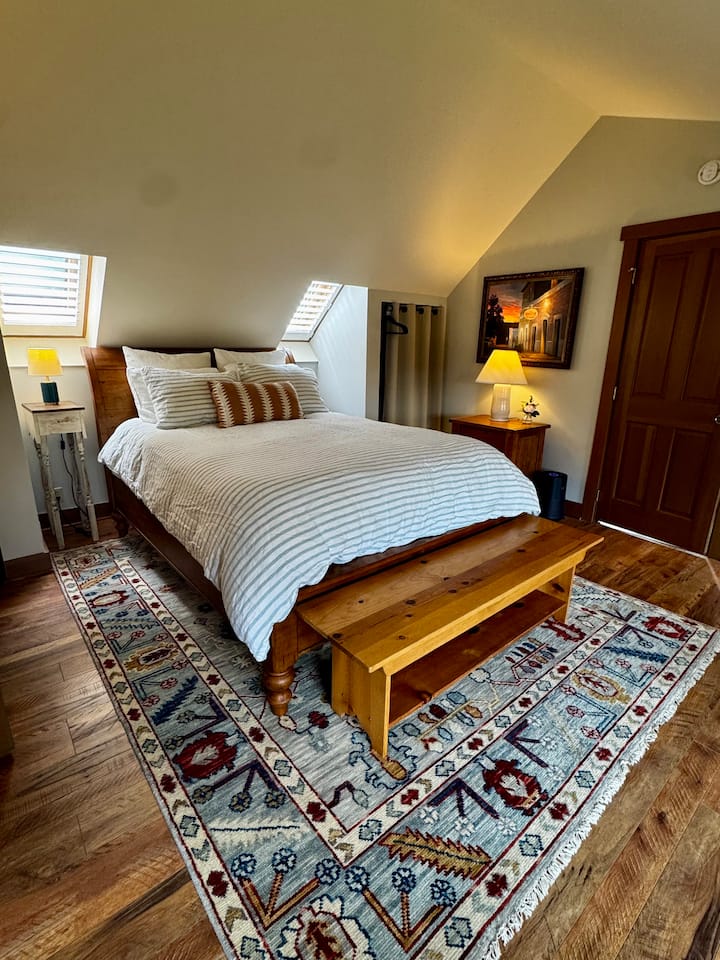 Cozy Guest Suite In Peaceful Island Setting - Bainbridge Island, WA