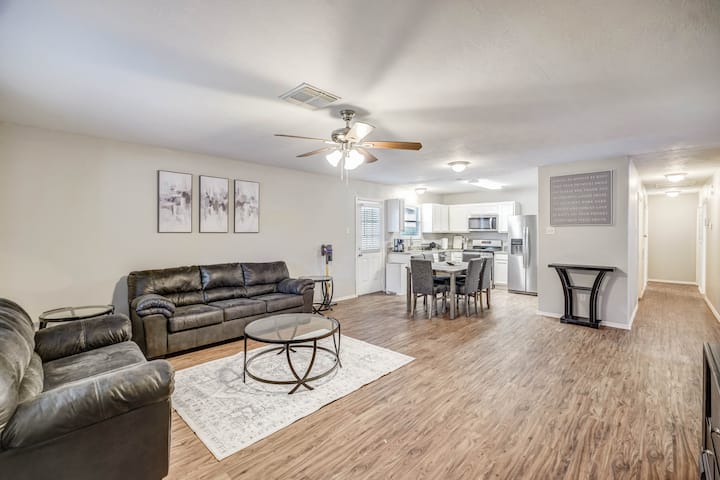 Affordable | Stylish Long-term - Houston George Bush Airport (IAH)