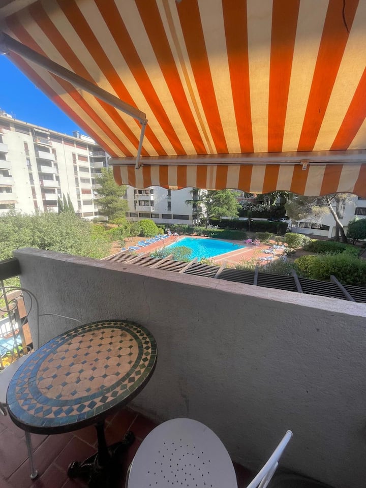 Studio Avec Piscine à Perpignan - ibis Perpignan Nord