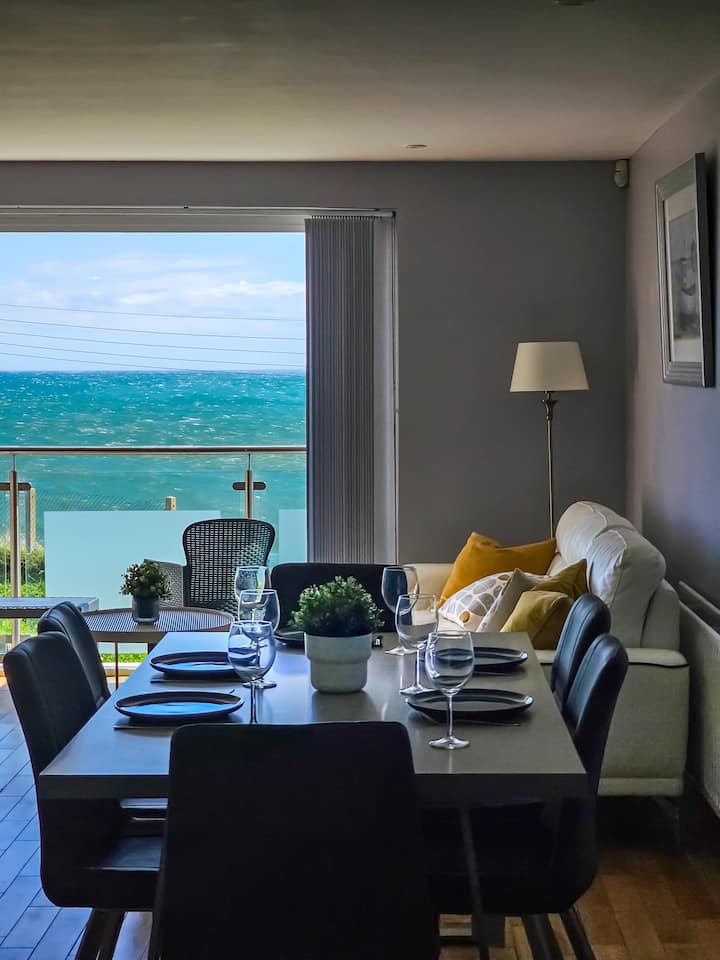 Stunning Beach View Townhouse - Annalong