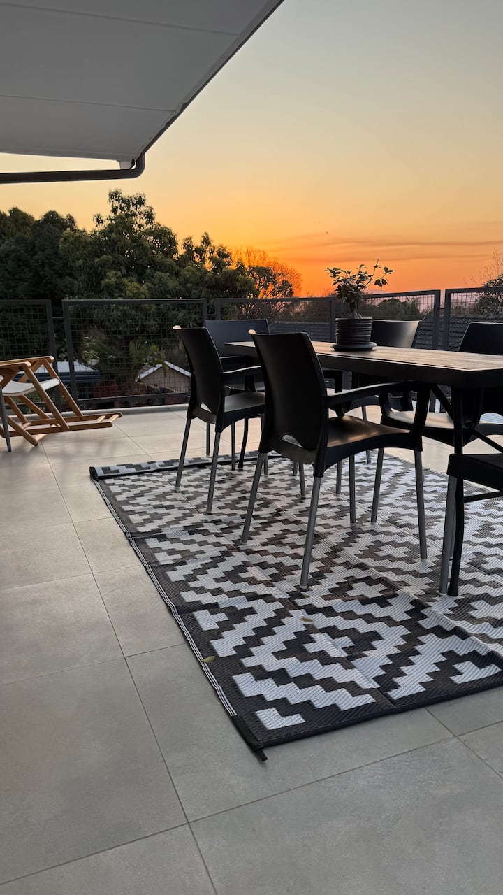 Sunset Views At Bauhaus With Off The Grid Solar - Pretoria