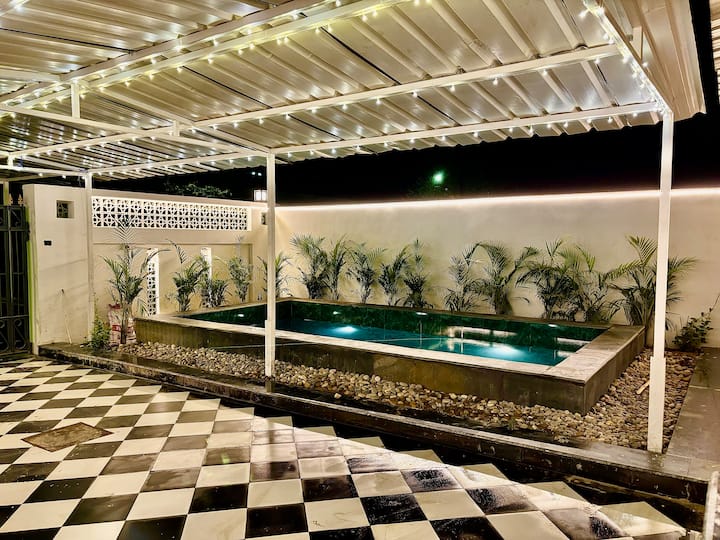 Villa Areca- 4bhk With Pool - Noida