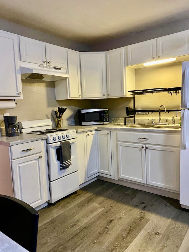 Cute Studio Near Port Aransas - Aransas Pass, TX
