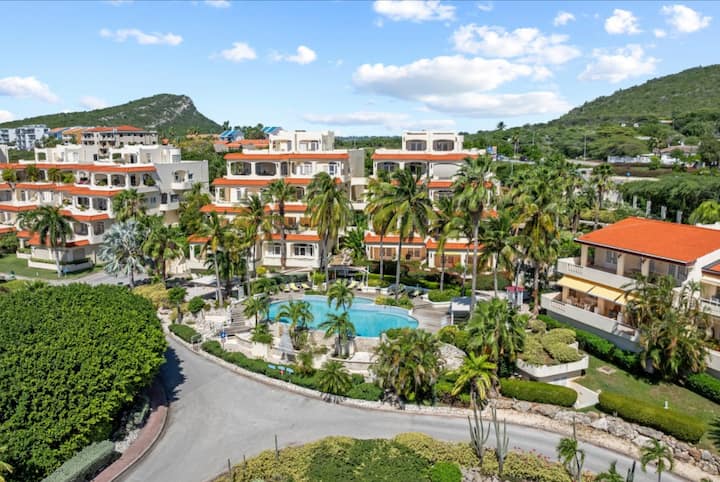 Spacious Condo At Gated Resort-walk To The Beach! - Curaçao