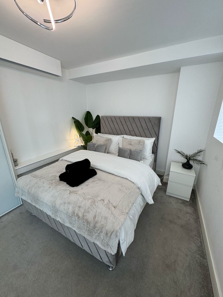 #14 Birmingham City Centre Loft – 1br For 3 Guests - Birmingham