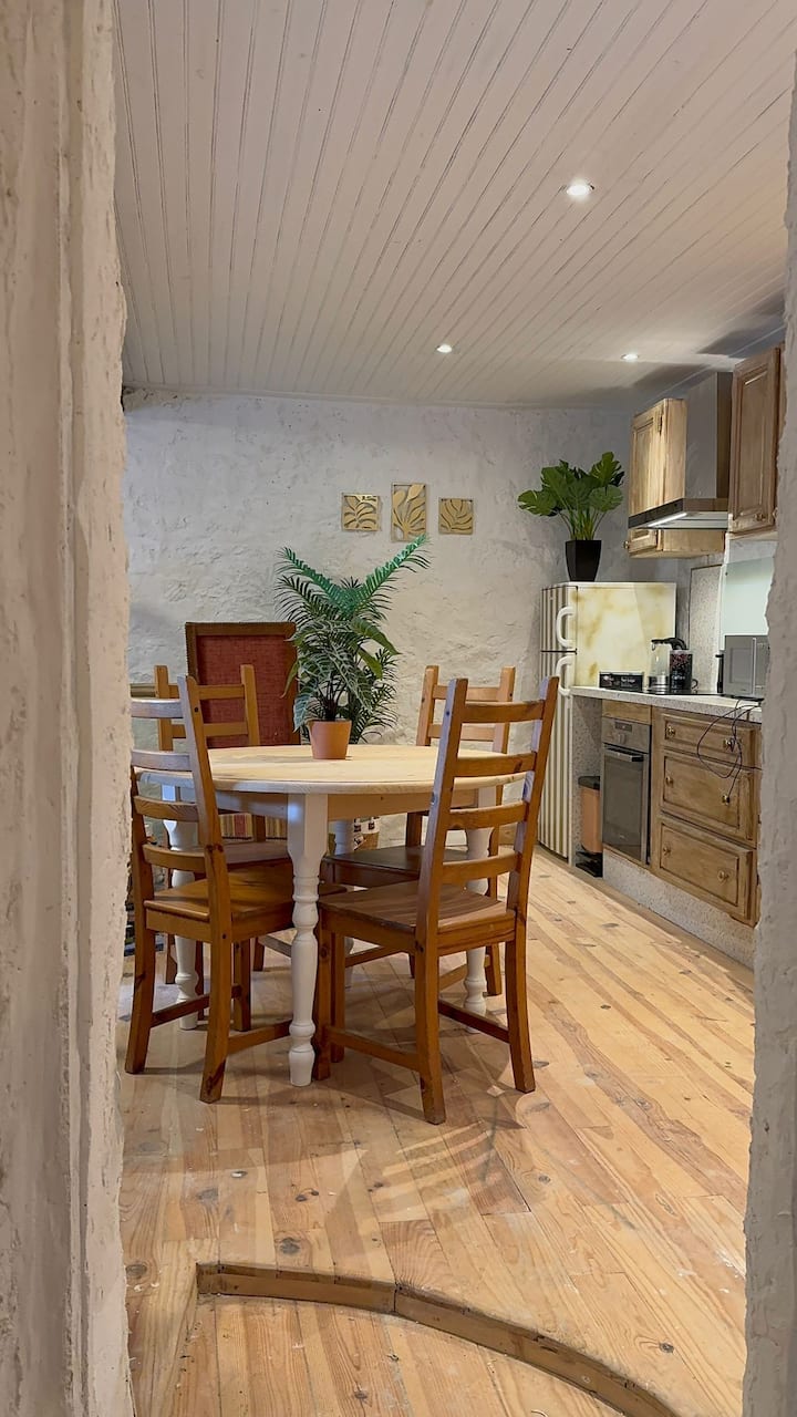 Spacieuse Maison, Calme, Terrasse, 8 Pers, Wifi. - Taverny