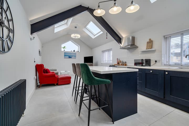 Modern - Seaside Cottage In Paignton Sleeps 5 - Paignton