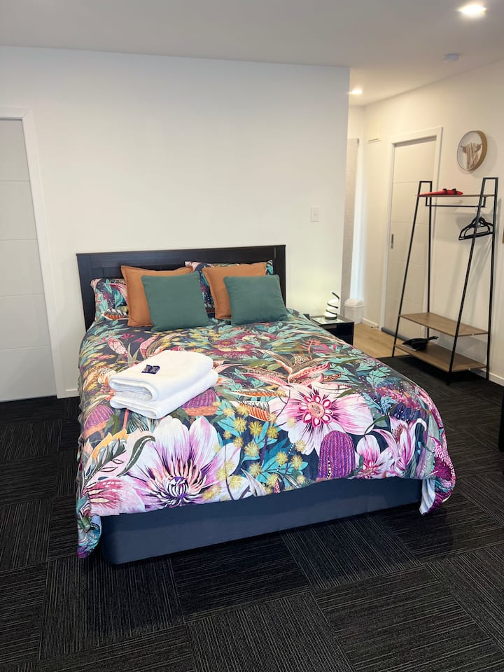 Self Contained Room - Rotorua