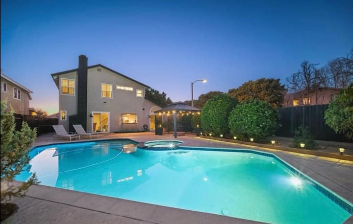 Ventura Coastal Vacation, Pool/spa & Garden - Ventura, CA