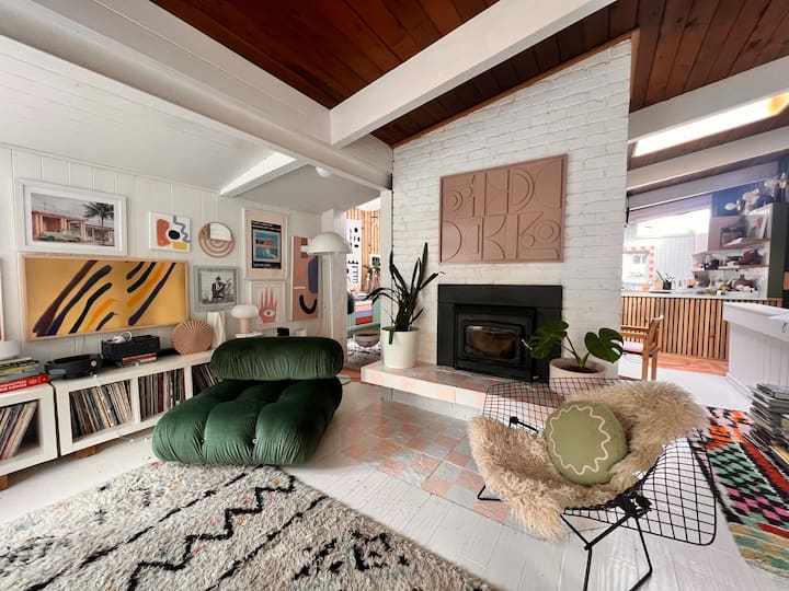 Bellamy Art House - Langford