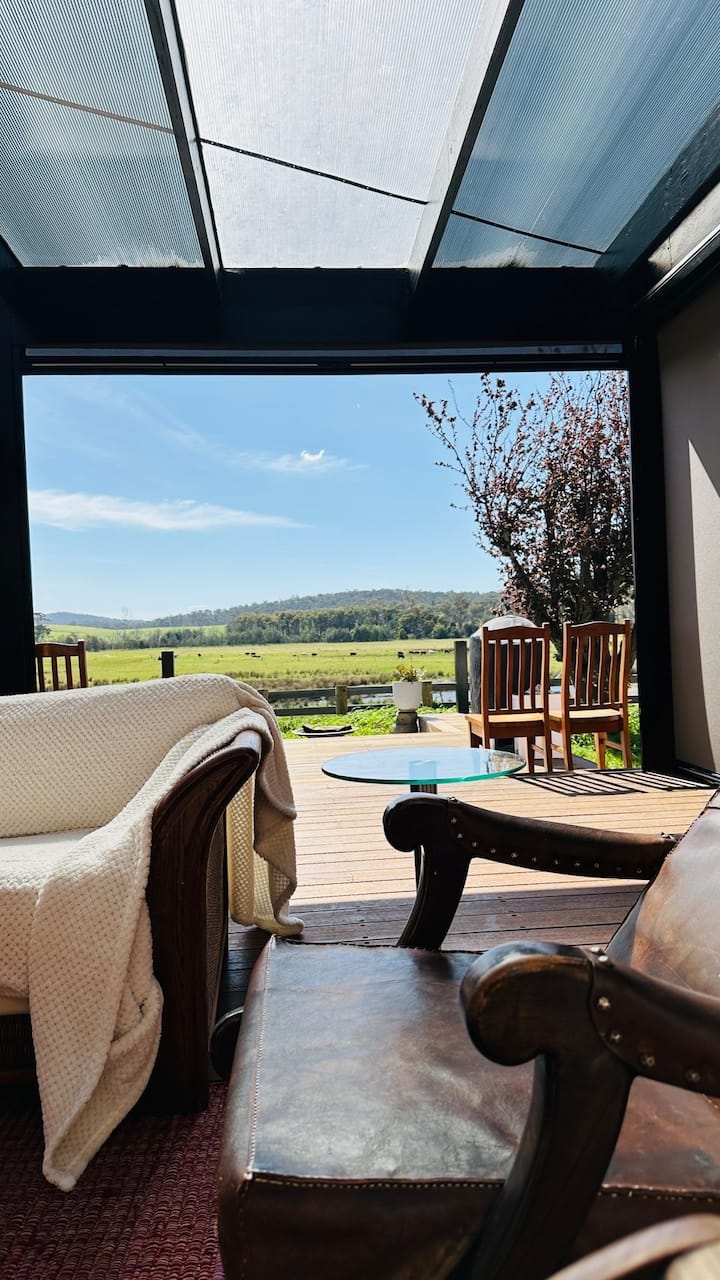 Luxury Farmstay With Outdoor Jacuzzi - St Helens