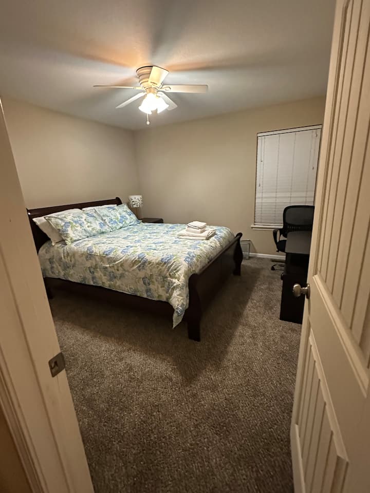 1 Br En-suite Near Mu Hospital.
The Wellness Room! - Columbia, MO