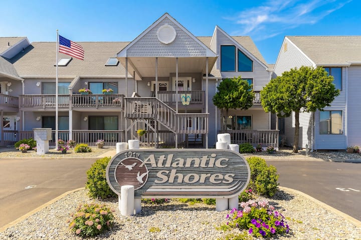 Beautiful 2br Retreat • 1 Block From The Beach - Seaside Heights, NJ