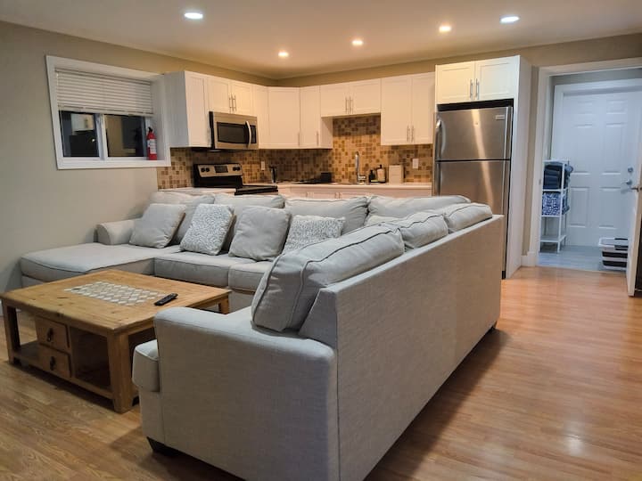 Treanor Haven Cozy 2br Private Guest Suite - Langford