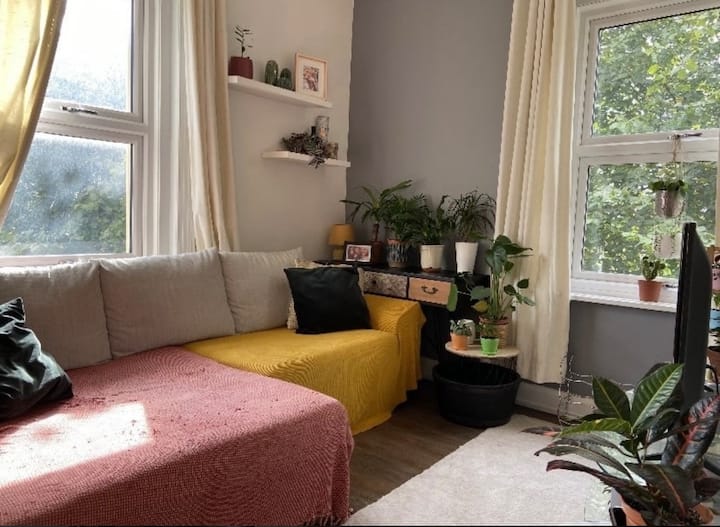 A Vibrant Space - Redhill