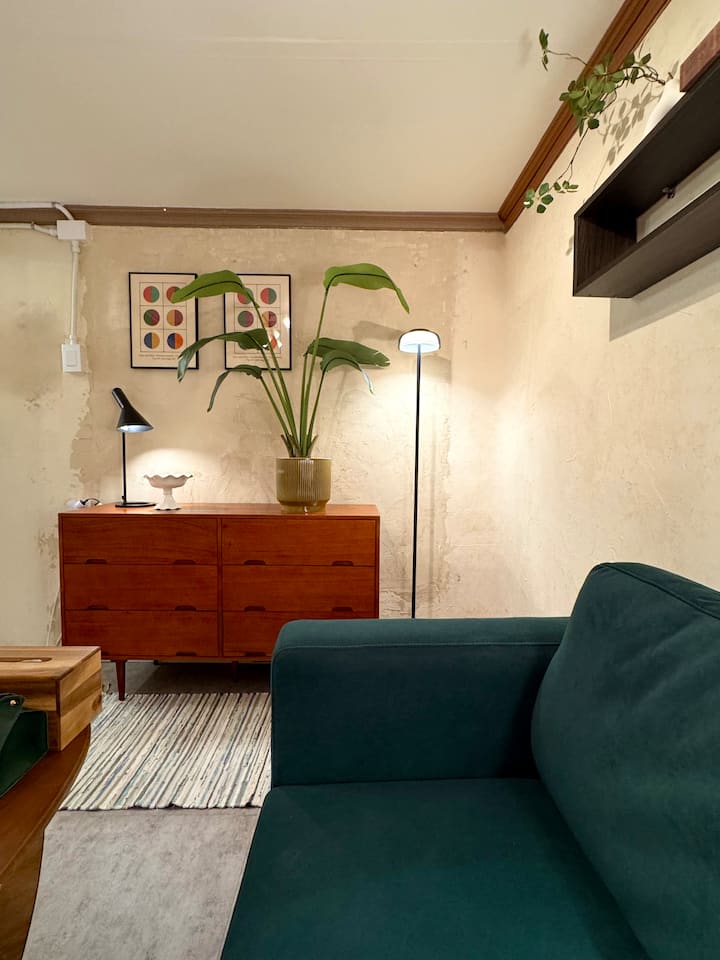 Cozy 3br Sinchon, Hongdae | 5min Sinchon Stn - Seoul