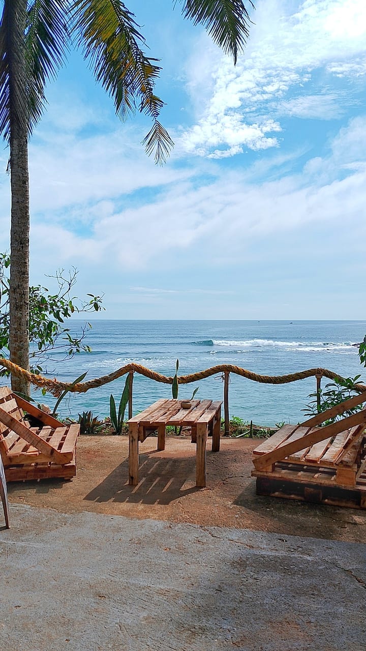 Noah's Beach House - Sri Lanka