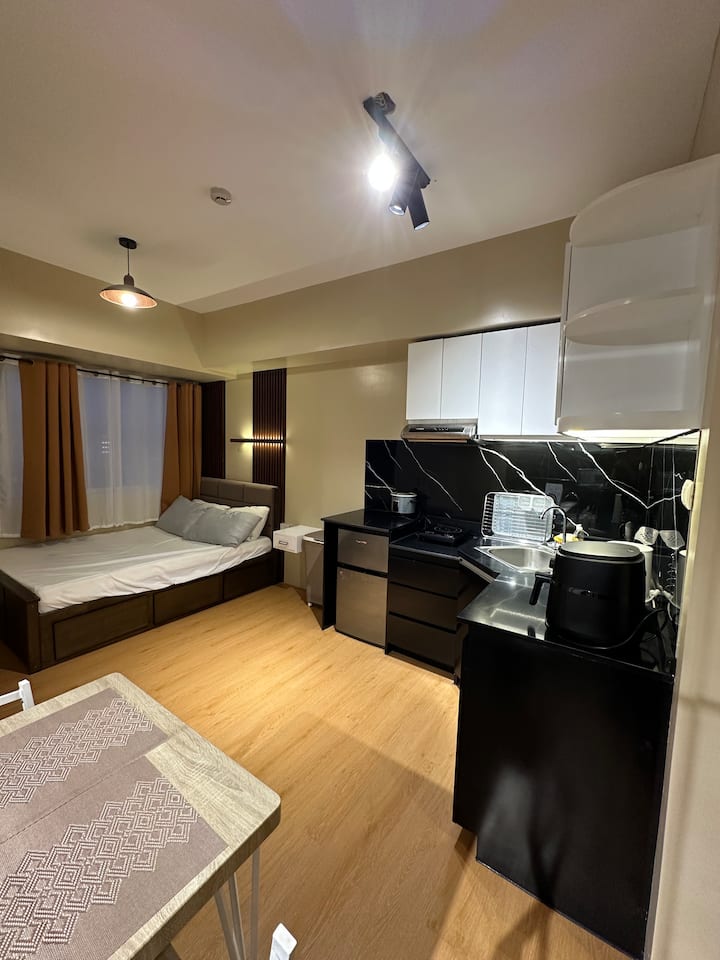 Condo Studio Unit At Ayala Avida Tower 1 - Cagayan de Oro