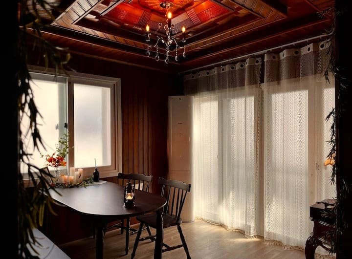 [가을맞이특가]#합법숙소#6인#퀸3#주차문의#민락더마켓#광안역5분#광안리드론쇼#2층독채 - Busan