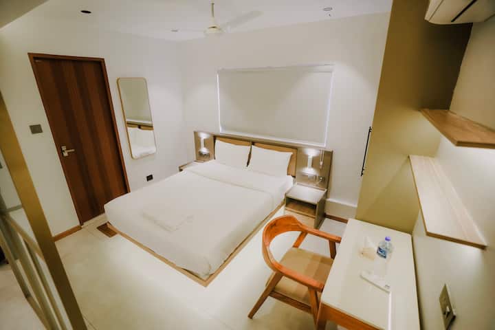 Premium Studio With Kitchenette - Thrissur